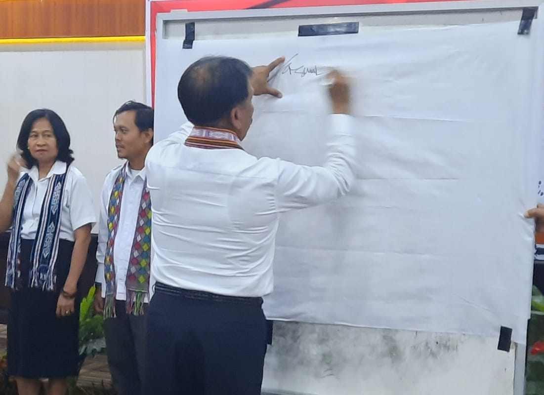 Salah Kelola Dana PIP Penjabat Wali Kota Kupang Siap Copot Kepsek dan ...